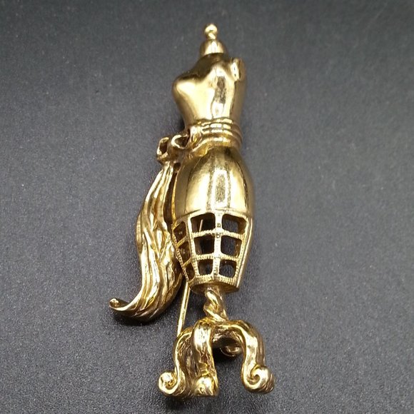 Jewelry | Vintage Lady Bust Brooch Pin | Poshmark